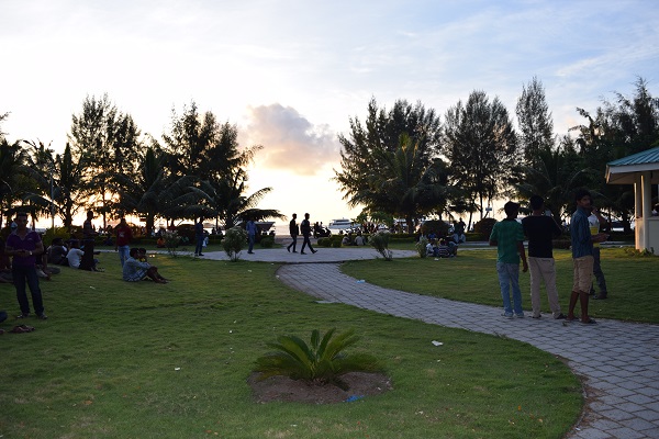 Maledivy 2016 (Hulhumalé, Maafushi) :: L & L cestopisy